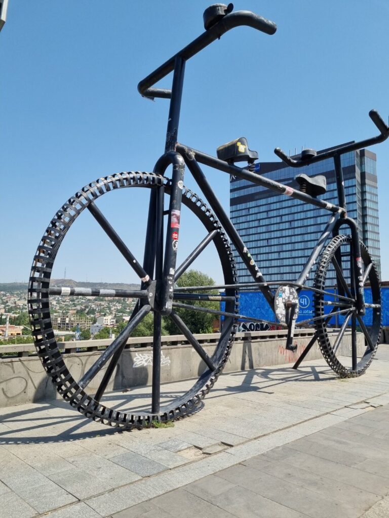 Тбилиси: описание и фото города. Стоит ли ехать в 2024 году?